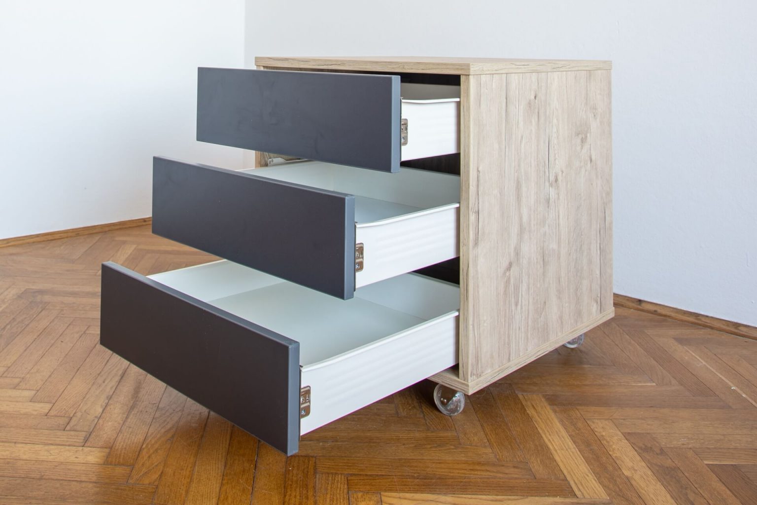 Predalnik na kolesih K2 - brez ročajev - Hobi Studio