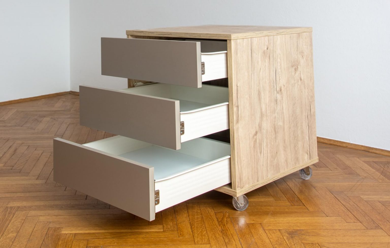 Predalnik na kolesih K2 - brez ročajev - Hobi Studio